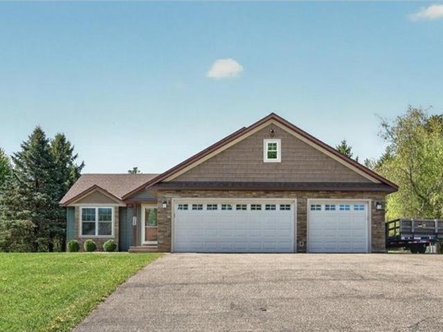 9325 Andrea Dr, Woodbury, MN 55125