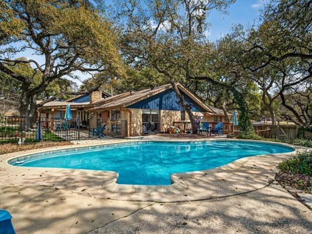 9325 Bluebell Dr, Garden Ridge, TX 78266