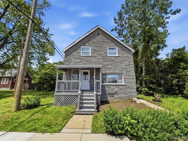 9325 E Warren Ave, Detroit, MI 48214