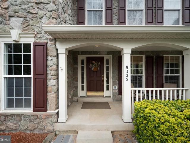 9325 Rustic Breeze Court