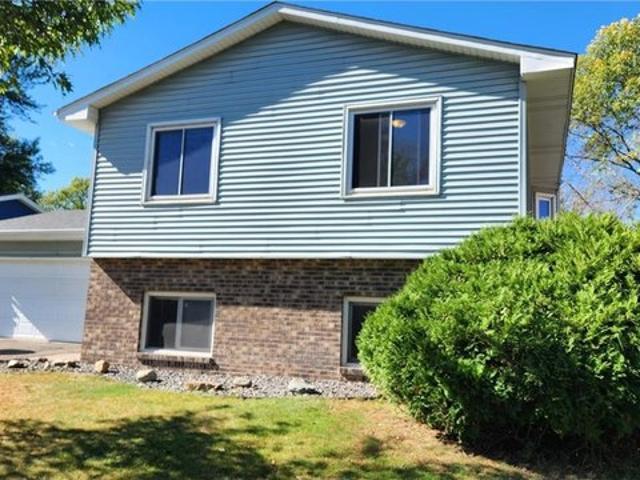 9325 Vincent Ave N, Brooklyn Park, MN 55444