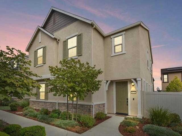 9326 Mystic Lake Aly, Sacramento, CA 95829
