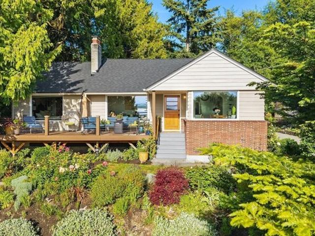 9326 California Ave SW, Seattle, WA 98136