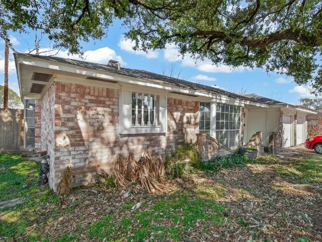 9326 Willow Meadow Dr, Houston, TX 77031 | MLS #77103