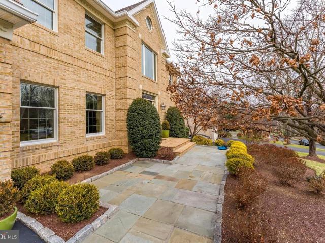 9327 Sprinklewood Lane