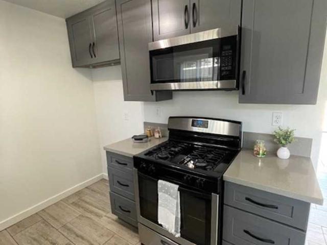 9328 34A 2 Bedroom Apartment for Rent at 9328 Palm St, Bellflower, CA 90706 Bellflower