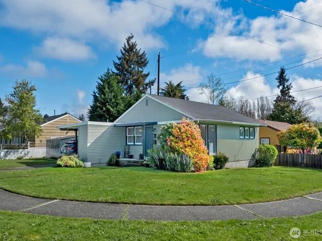 9328 31st Ave SW, Seattle, WA 98126