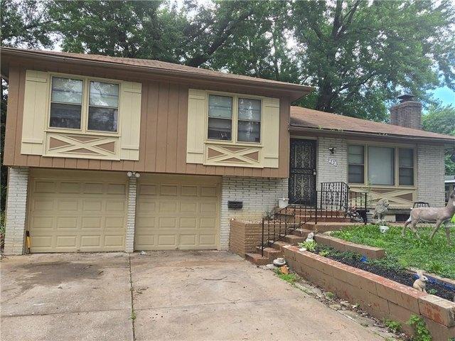 9320 Oakland Ave, Kansas City, MO 64138