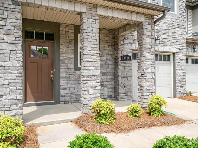 9320 Glenburn Ln, Charlotte, NC 28278 | MLS #4397