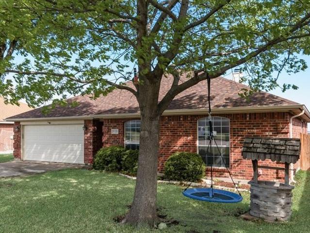 9320 Rhea Ct, White Settlement, TX 76108