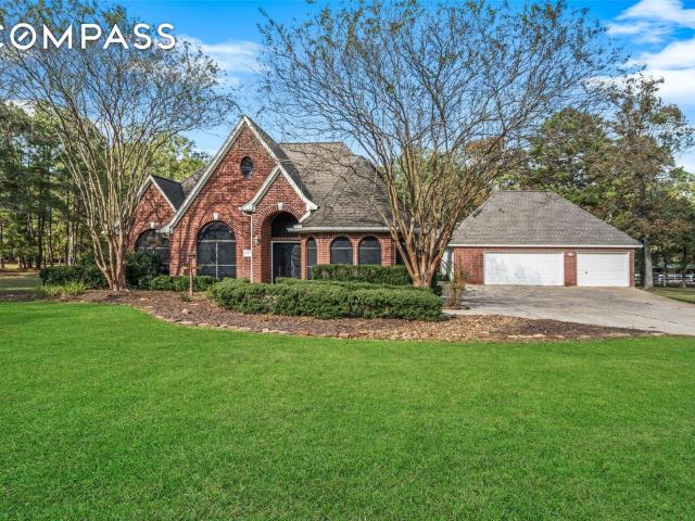 9322 Sendera Dr, Magnolia, TX