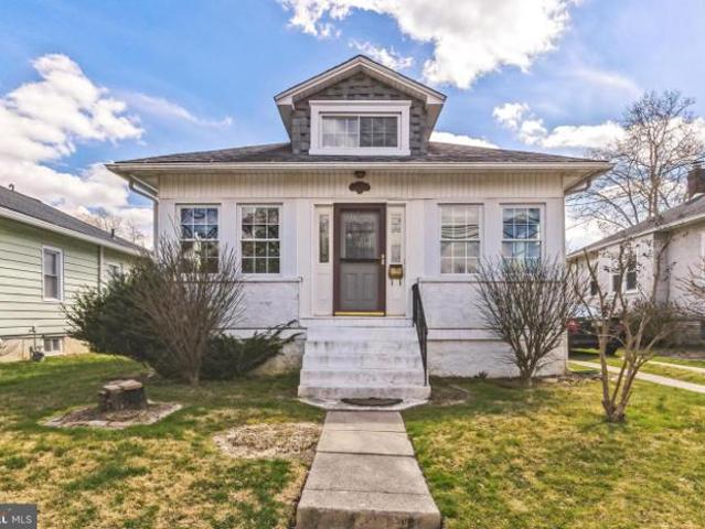 932 10th Ave, Prospect Park, PA 19076