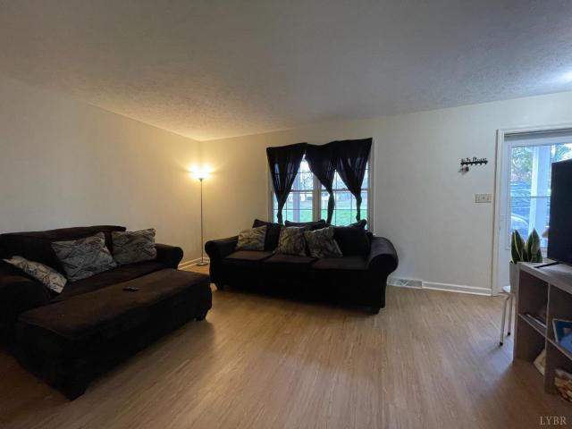 932 934 Grand Arbre Drive