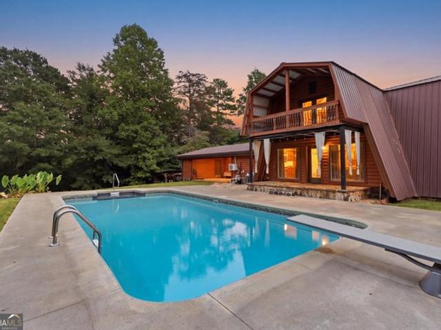 932 Camp Mikell Rd, Toccoa, GA 30577