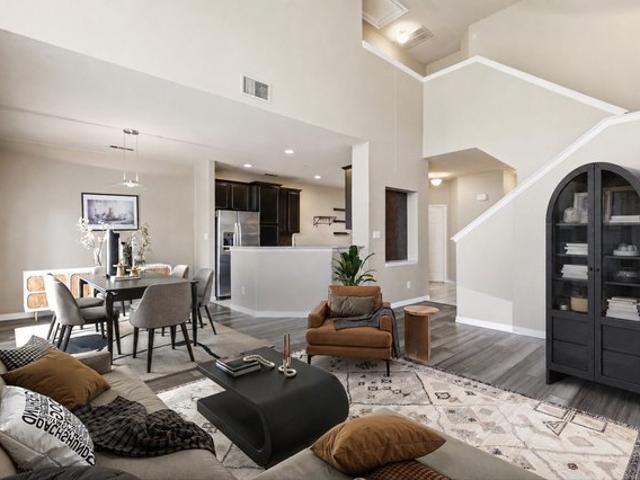 932 Avondale Ln, Plano, TX 75025