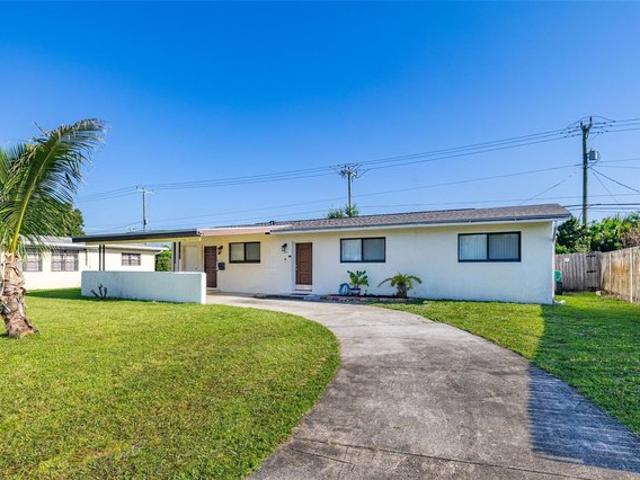 932 Glenmore Cir, Melbourne, FL 32901