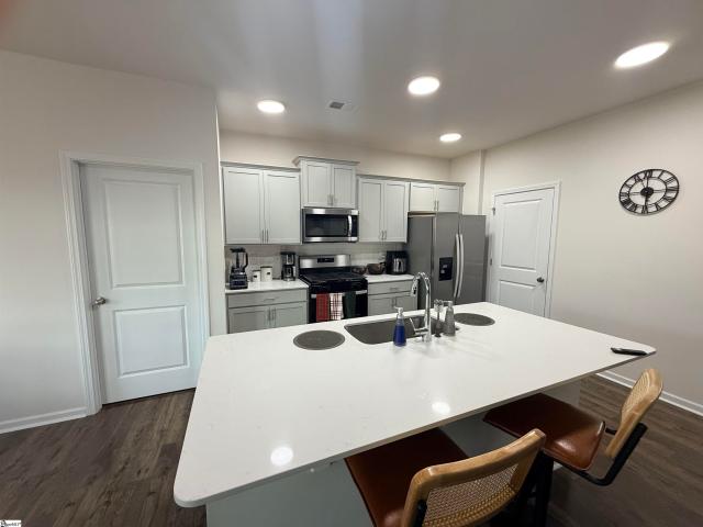 932 Greyford Lane