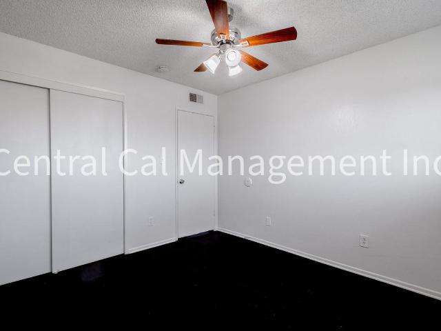 932 Day Ave. 2 Bedroom Apartment for Rent at 932 A D, Oildale, CA 93308 Highland Knolls