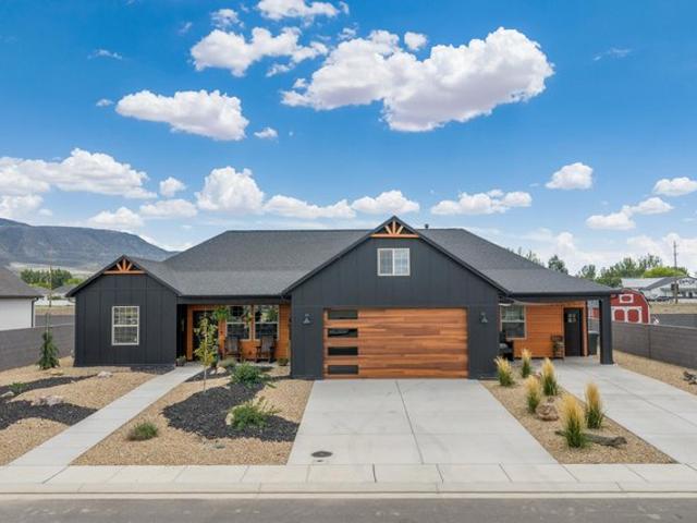 932 E Winchester Dr, Enoch, UT 84721