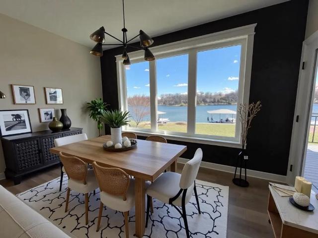 932 Lake Viking Terrace