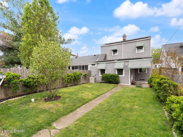 932 Lydia St