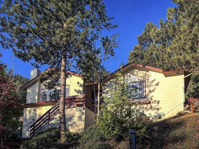 932 Morton St, Ashland, OR 97520