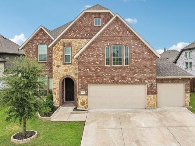 932 Manuel Dr, Fate, TX 75087