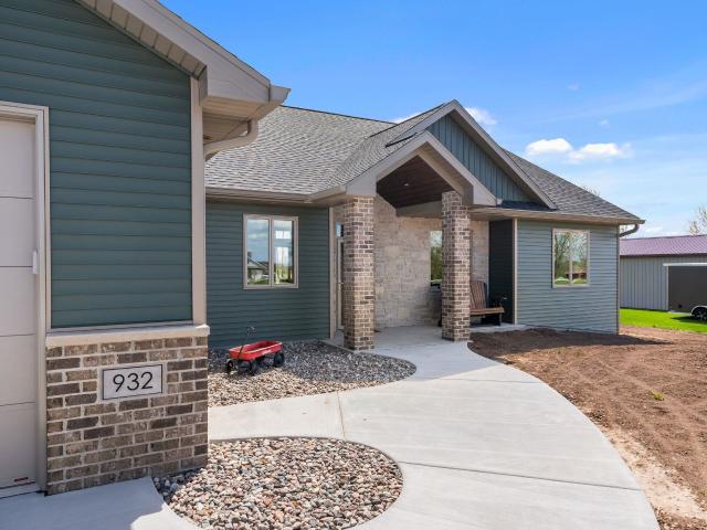 932 meadowlark road