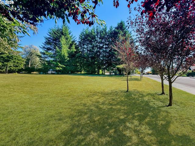 932 Midland Way