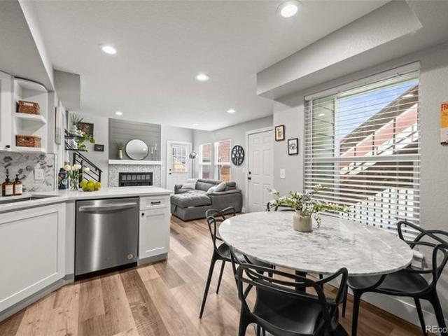932 S Dearborn Way Apt 11, Aurora, CO 80012