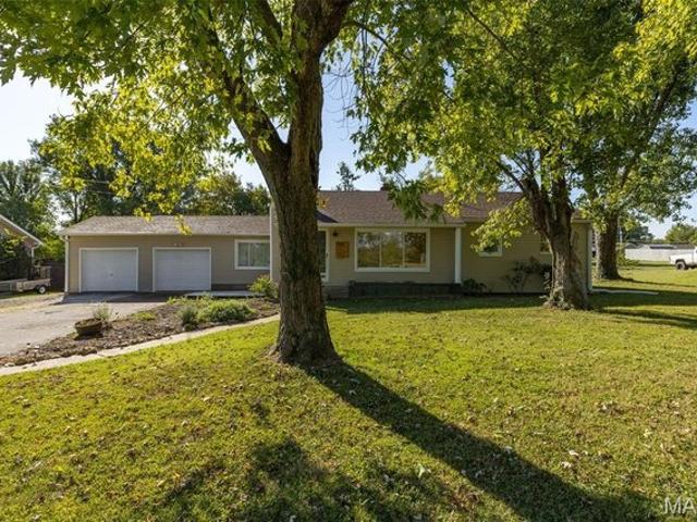 932 Scenic Dr, Herculaneum, MO 63048