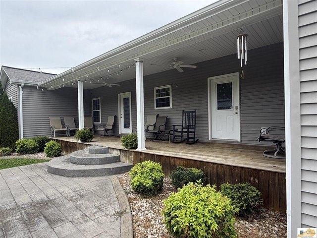 932 Sewell Dr, Albany, KY 42602