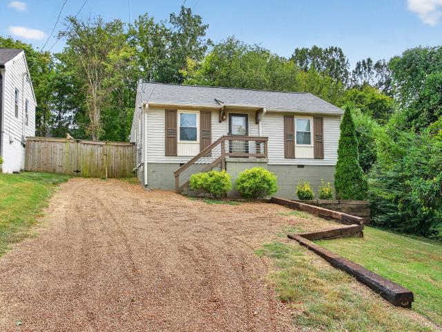 932 Sharpe Ave
