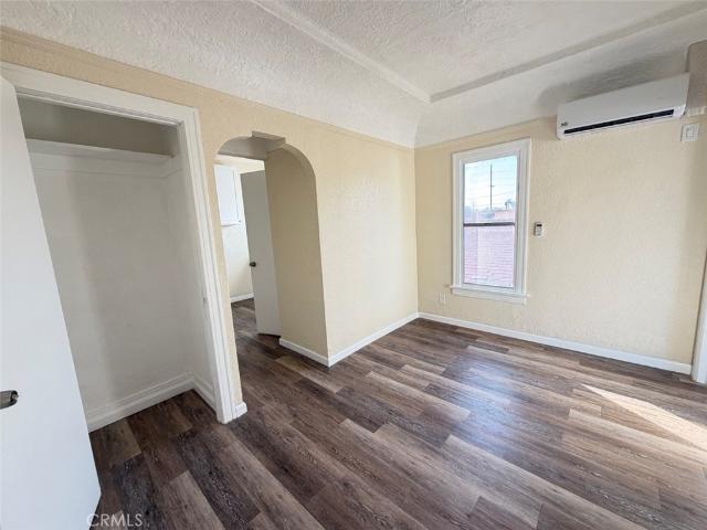 932 W 74th St, Los Angeles, CA 90044 | MLS #SR26049
