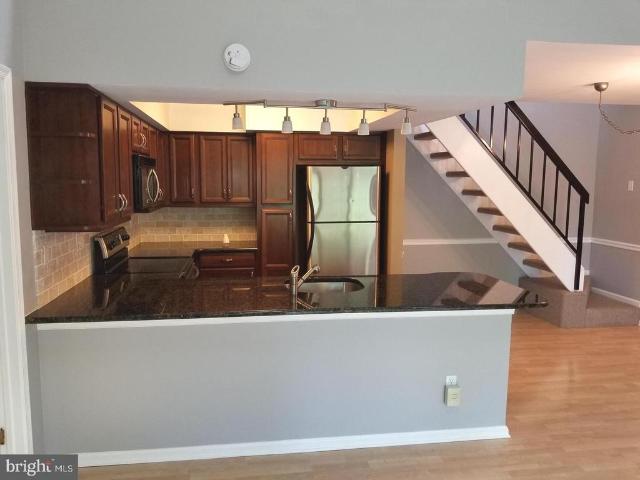 932 Washington # 32
