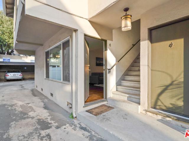 932 Wilcox Ave #4