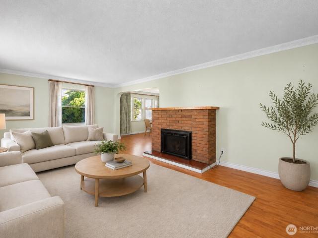 932 Third Street