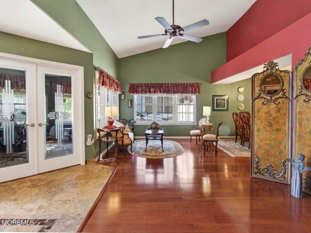 932B Liverpool Circle Unit B