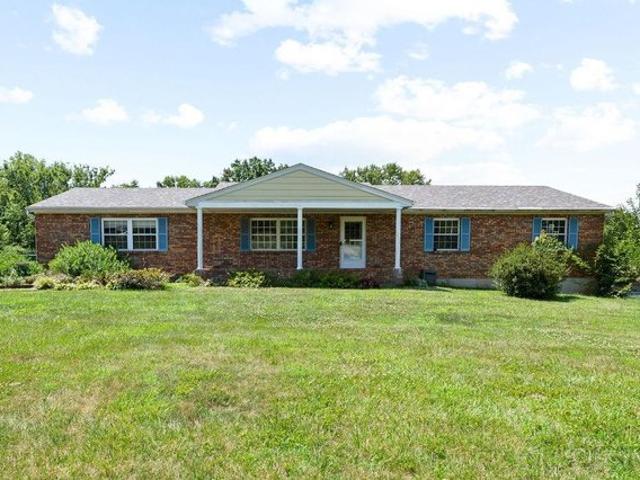 9334 Meadow Ridge Dr, West Chester, OH 45241