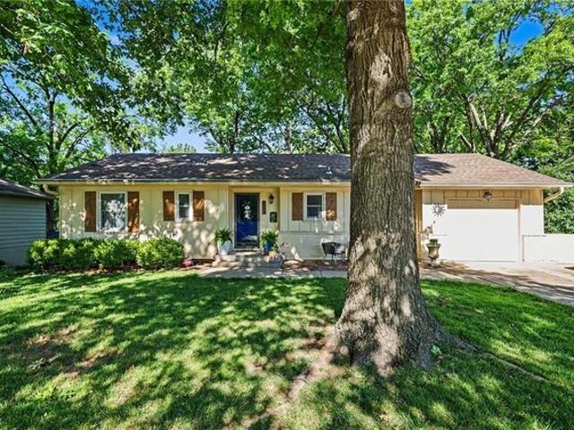 9334 Woodward St, Overland Park, KS 66212