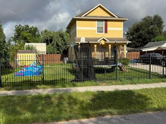 9335 Lomax St, Houston, TX 77093