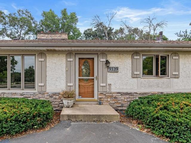 9339 Cedar Lake Rd S, Saint Louis Park, MN 55426