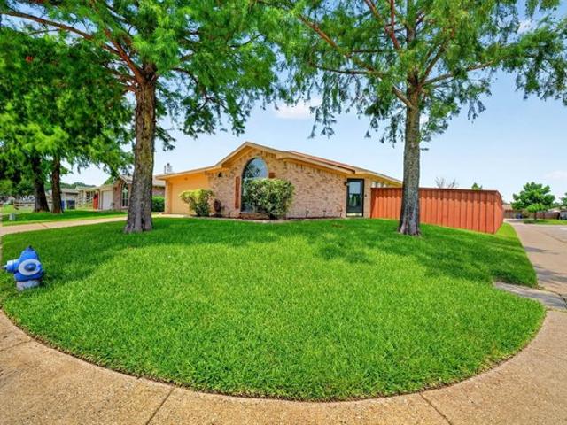 9339 Crimnson Ct, Dallas, TX 75217