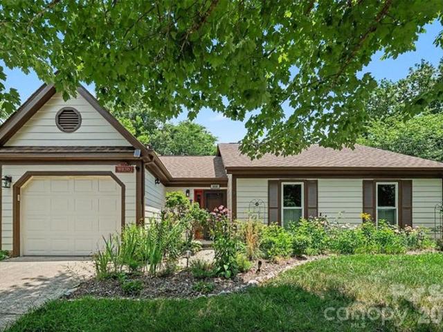 9330 Oren Thompson Rd, Charlotte, NC 28213