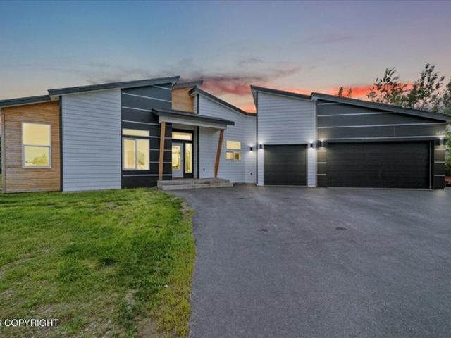 9330 E Coho Cir, Palmer, AK 99645