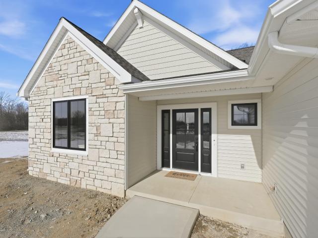 9331 Fuji Cove