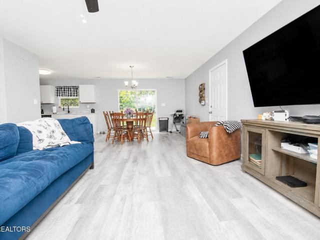 9332 N Ruggles Ferry Pike