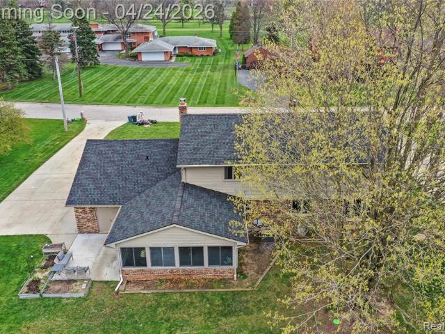 9332 Oakmont Drive