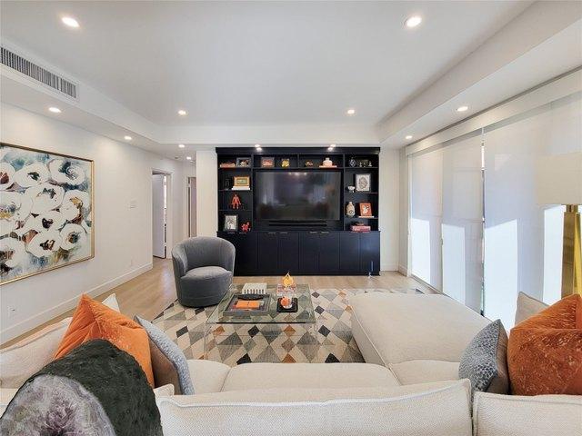 9333 Memorial Dr Apt 320, Houston, TX 77024