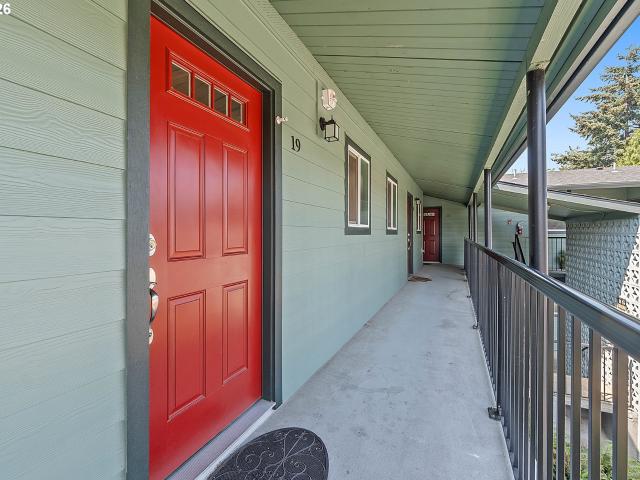 9333 n lombard st # 19
